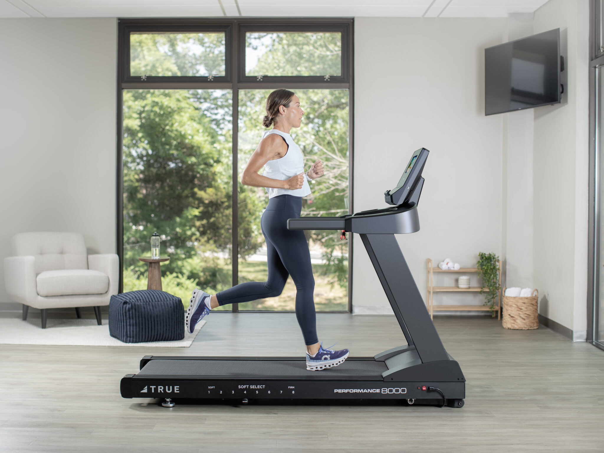 Performance 8000 Treadmill | TRUE Fitness Treadmills | St. Louis, MO