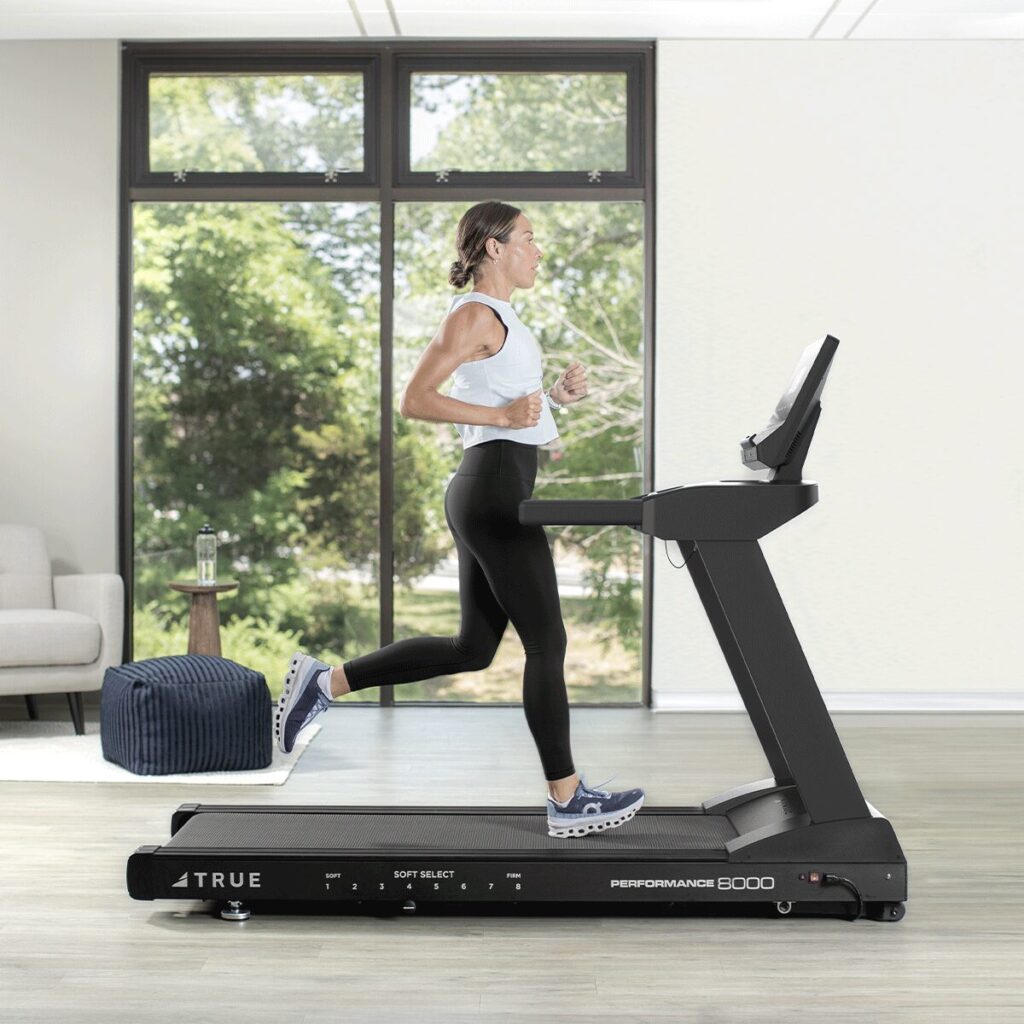 Performance 8000 Treadmill | TRUE Fitness Treadmills | St. Louis, MO
