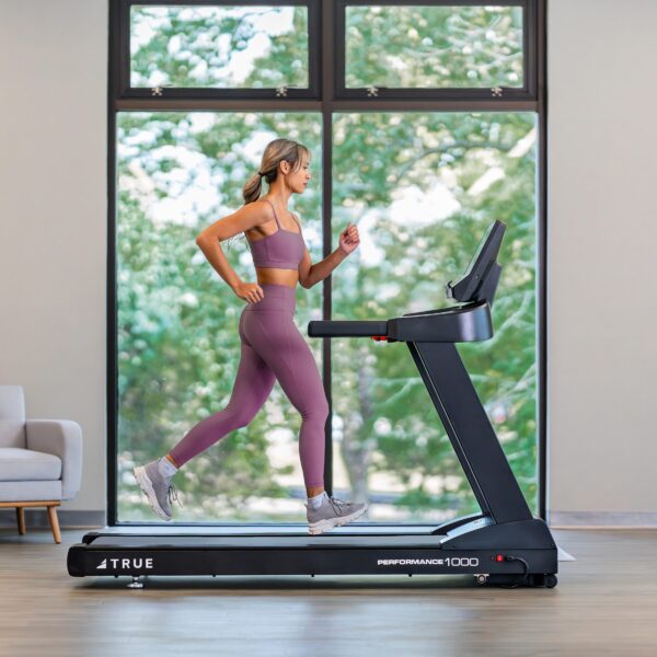 Performance 1000 Treadmill | TRUE Fitness Treadmills | St. Louis, MO